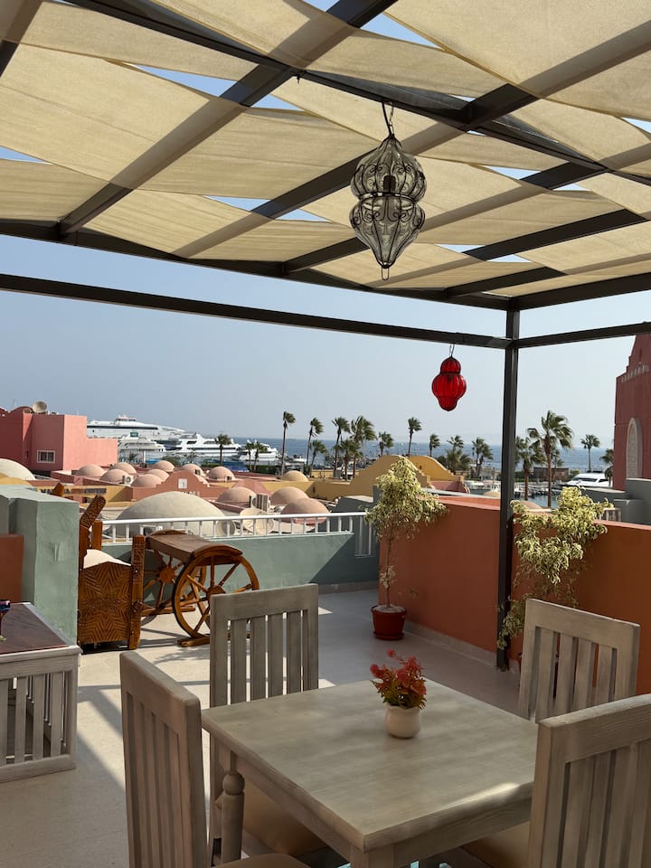 Private Rooftop Sea View Marina Corner - Hurghada