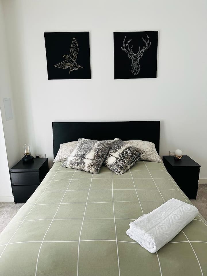 Chic East London 1-bed Near Tube & Shops! - Greenwich