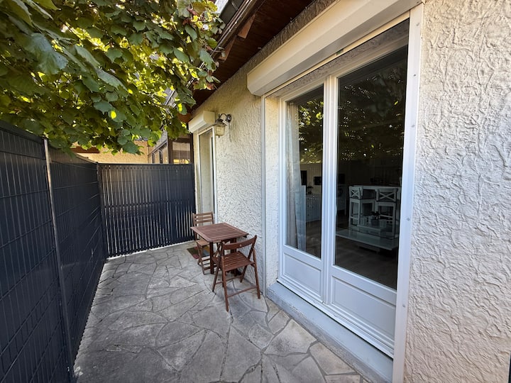 Studio Cosy Avec Terrasse, Proche De Tout. - Bretteville-sur-Odon