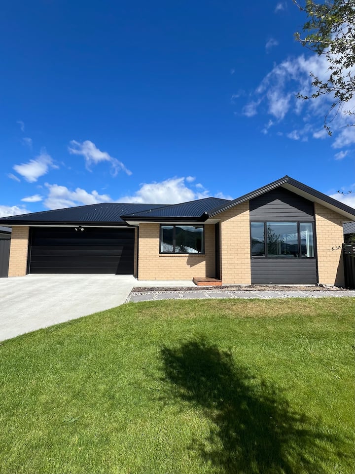 Four Bedroom Home - Cromwell