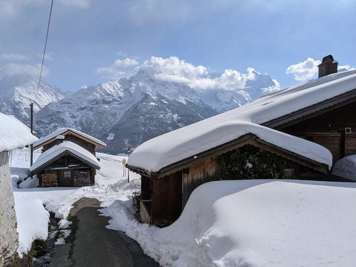 Rustikales Chalet Mit Charme&holzofen Am Hasliberg - Innertkirchen