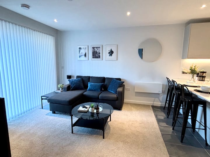 Central, Modern, Stylish Apartment With Gym. - Manchester