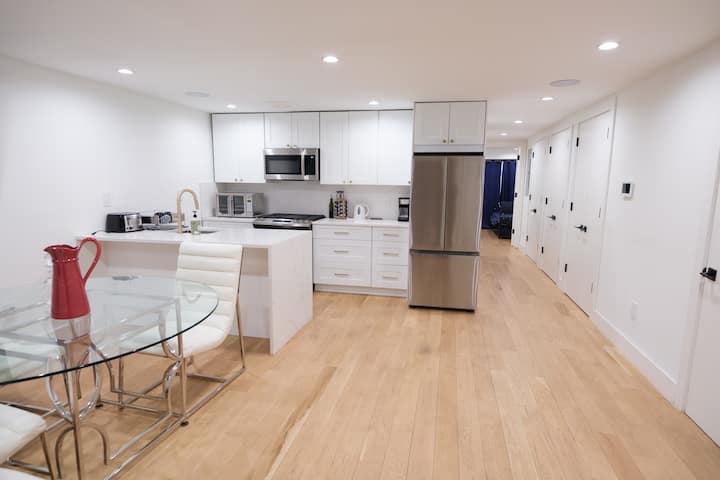 Crown Heights Garden Apartment Near Subway - New York