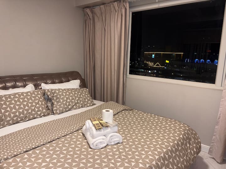 Big And Spacious Pet Friendly Unit—56.7sqm - Parañaque