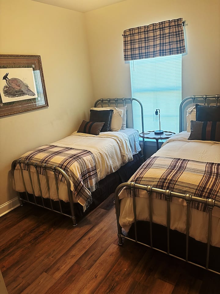 The Chesterfield House - Airbnb