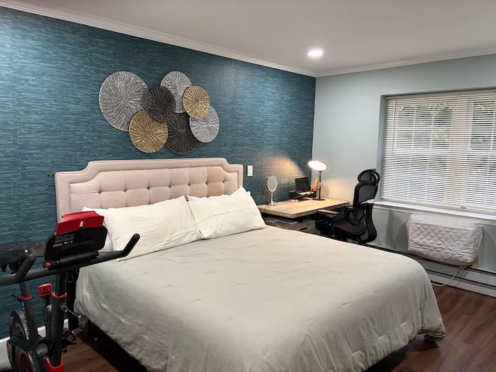Cozy Two-bedroom Condo (30-day Stay Min.) - The Bronx, NY