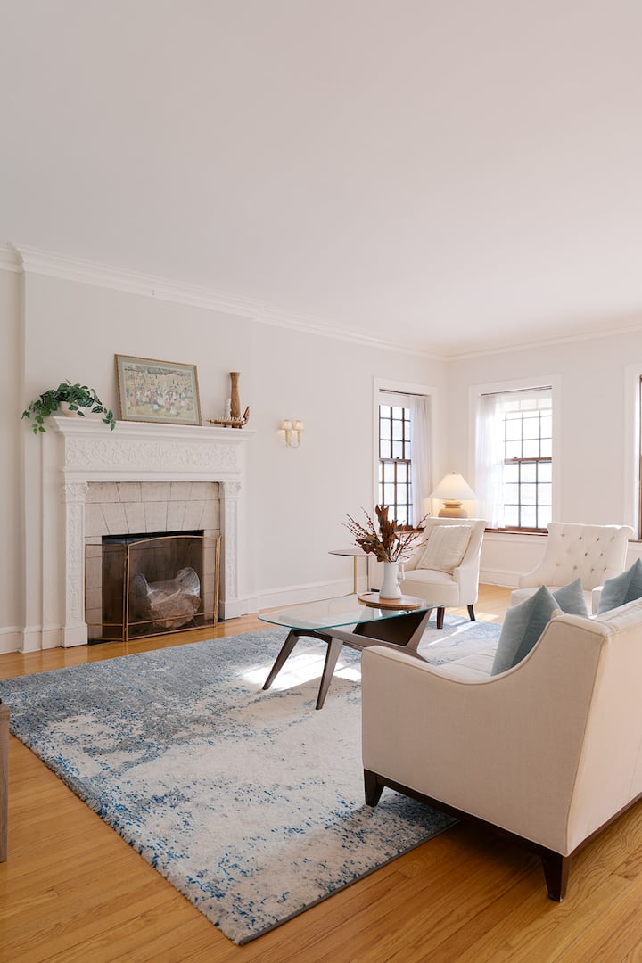 Charming Georgian Retreat In Historic Evanston - Evanston, IL