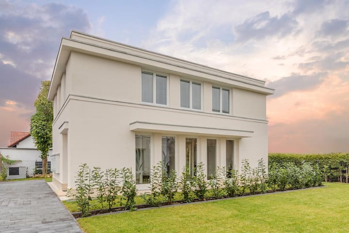 Exclusive Villa Nova In Berlin • Spacious & Cozy - Berlin