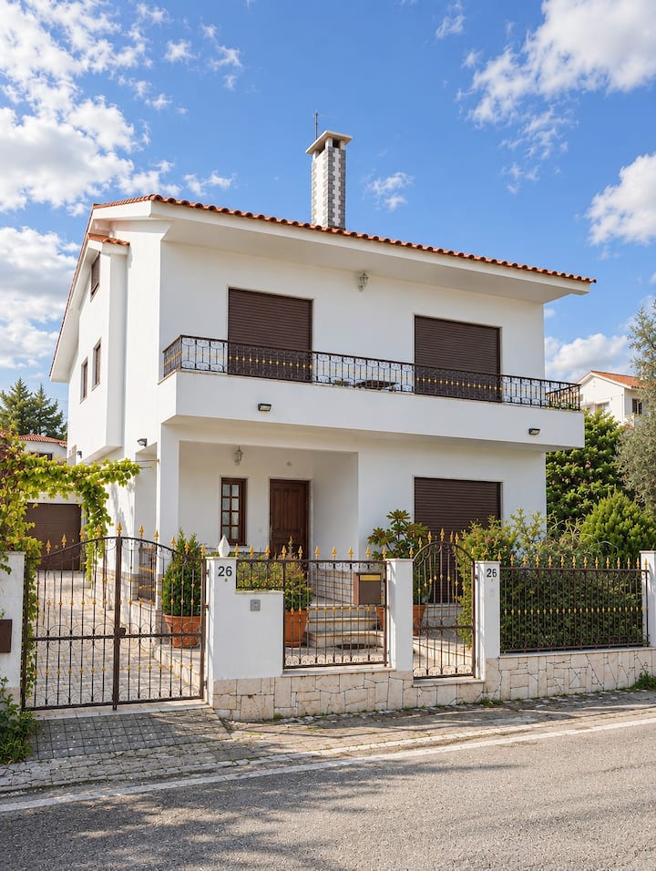 Large Villa Terrace 8br For 22 Near Lisbon & Beach - Costa da Caparica