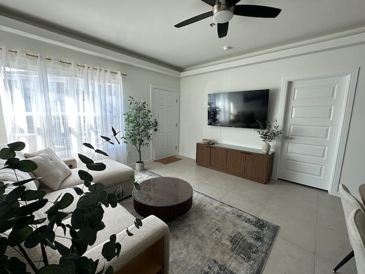 New Home Away From Home, With A Great Location! - McAllen, TX