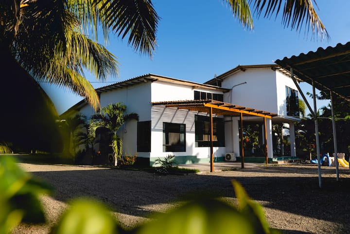 Condominio Quiroz - Casa Arena - Caleta Cruz