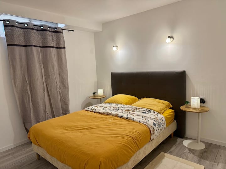 Logement En Souplexe Dans La Propriété. - Castres