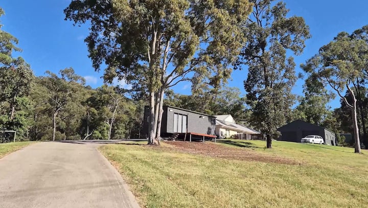 Bushland Family Retreat - Penrith