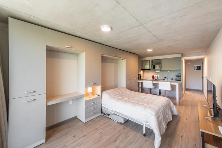 Estilo Y Confort En Apartamento Moderno Y Central - Montevideo