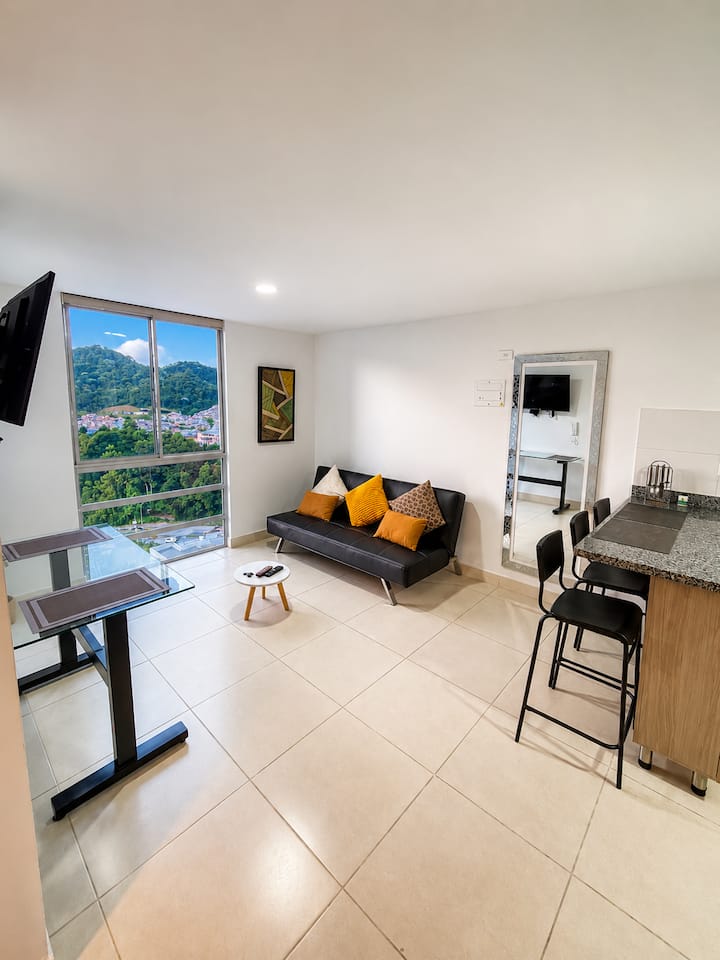 Free Parking, Very Central, Great Views, And Spacious. - Manizales