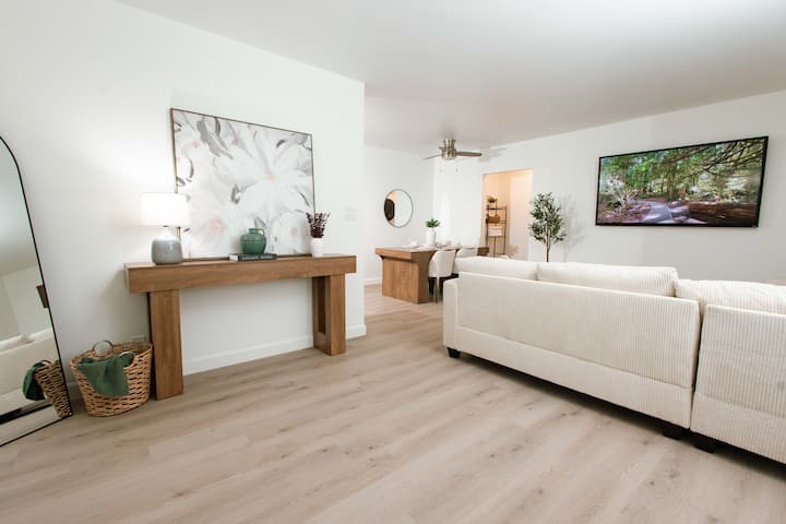 Modern 2br In West Hollywood | Walk To Sunset - West Hollywood, CA