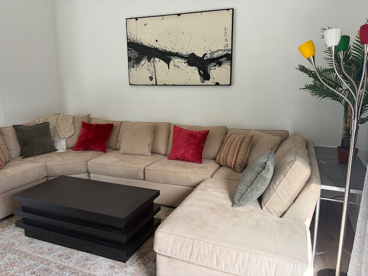 Renovated Adu In West La With Kitchen And Backyard - Santa Monica, CA