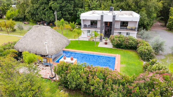 Descanso En Familia Con Piscina Y Vistas Al Valle - Querétaro