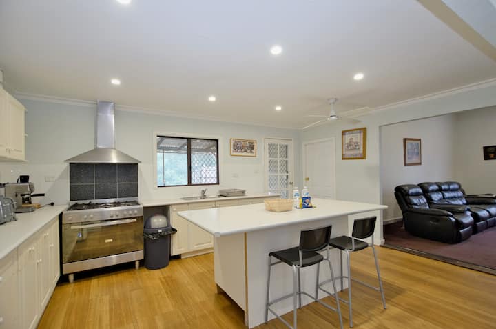 Pleasant & Cosy 2 Bedroom Home - Merredin