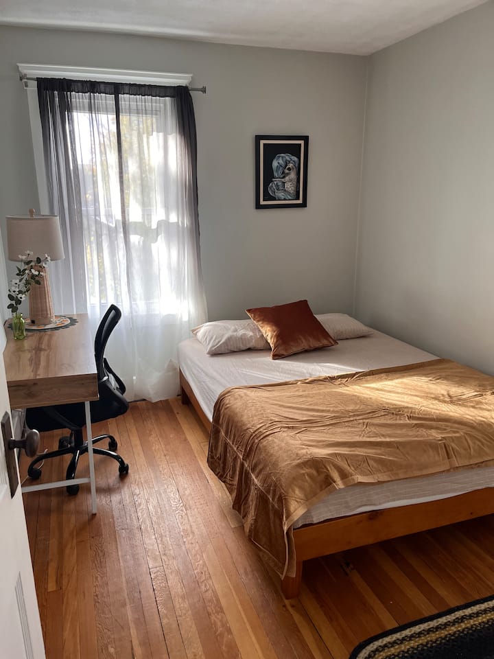 Sweet Staycation: Riverside - Ottawa St @ Windsor - Windsor