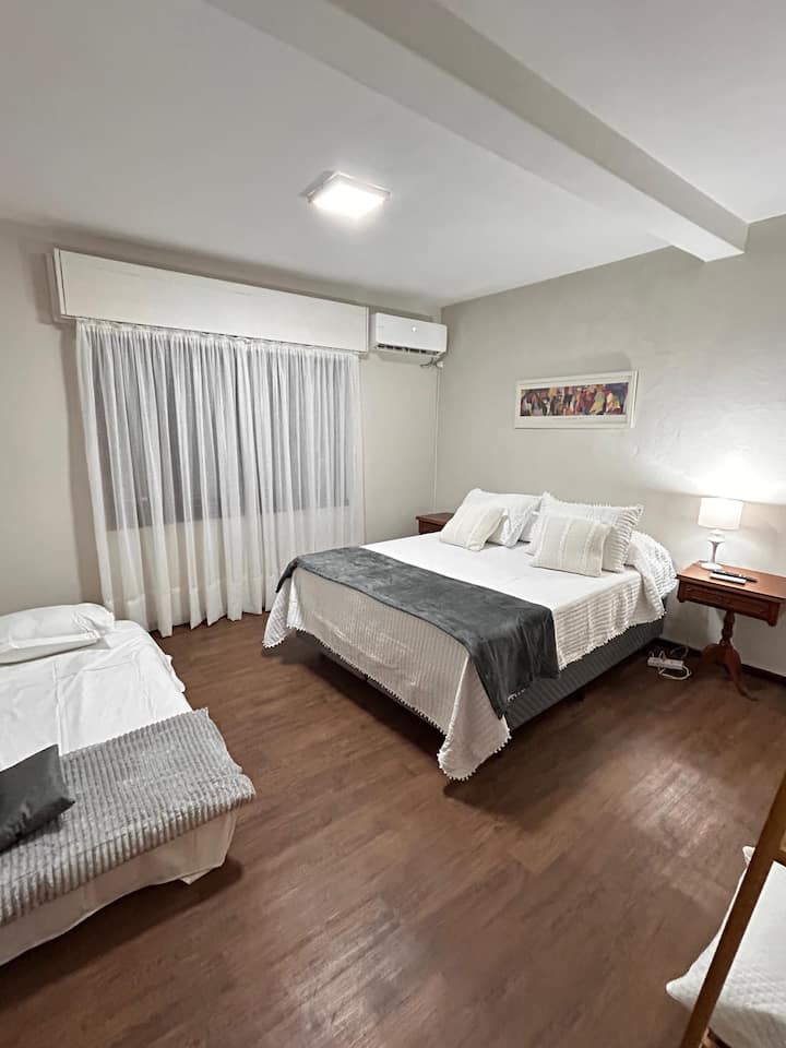 En El Centro Del Centro Comercial - Rivera