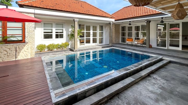 Hosih Terace In Sanur - 3 Br Villa Beachside Sanur - Sanur