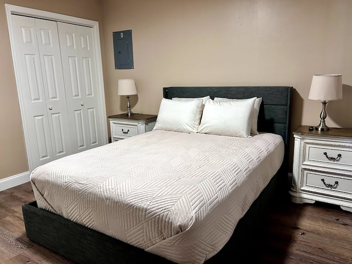 Cute Fully Remodeled Unit Only 2 Min From Town - Crossville, TN