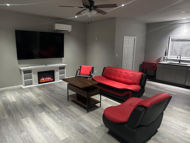 American Muscle Themed Airbnb - Greenwood, AR