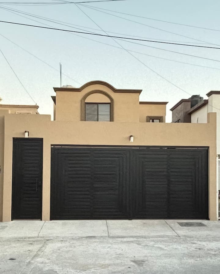 La Casa Encinos, Acogedora, Privada Y Muy Segura - Saltillo