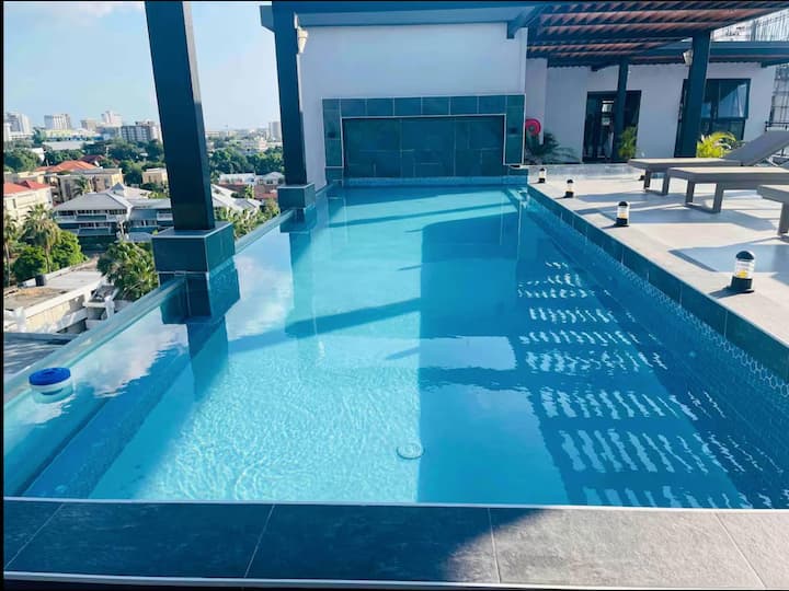 President’s Penthouse Suite - Kingston G28 - Kingston