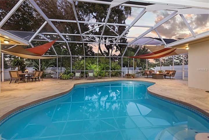 Thuy's House Near Honeymoon Island - Dunedin, FL