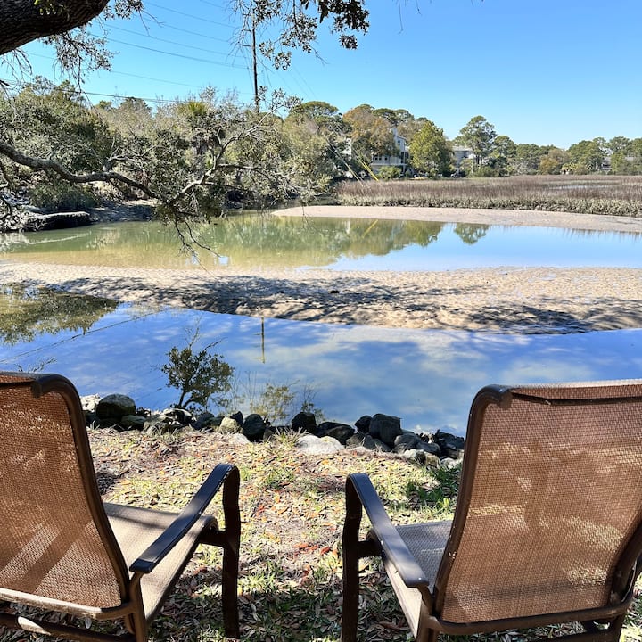 Waterfront Creek "Pelican's Paradise Retreat" - Tybee Island, GA