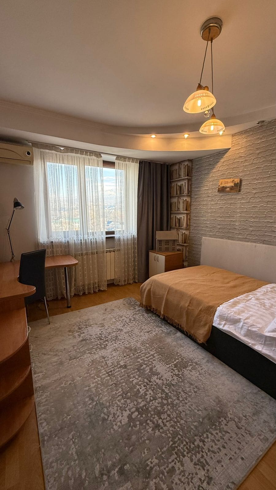 Peak&City Apartment — House between mountains and city - Flats for Rent ...
