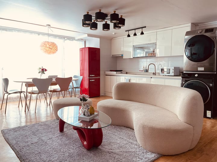 신규 오픈 특가! 무료주차 ·강남·이태원·성수·명동 접근 최고!남성역6분 ·넓은7인숙소 - Seoul