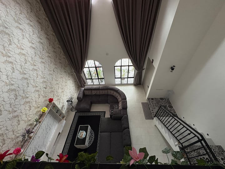 Luxury House • Panoramic Views & Elegant Comfort - Batu Gajah