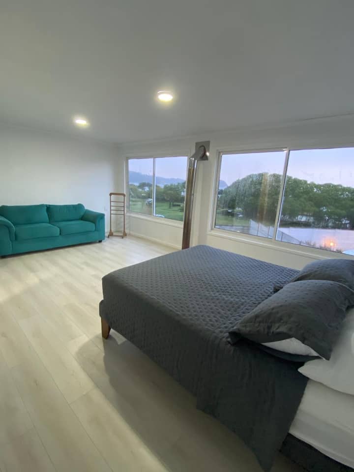 Amplia Y Cómoda Casa A Pasos De La Playa. - Tomé