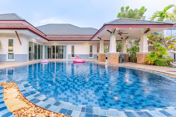 [189132] 3卧2卫｜独栋泳池别墅｜近芭提雅景点与海滩｜现代豪华装修｜宽敞大空间 - Rayong