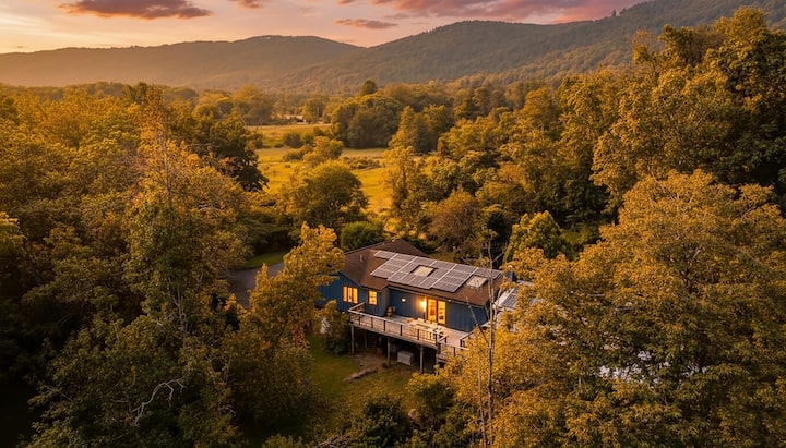 Rockwell Ridge Retreat | Wine | Dine | Hike - Waynesboro, VA