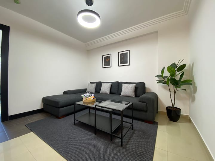 Luxurious 47m 3rd Floor Apartment In Khalda - Amman