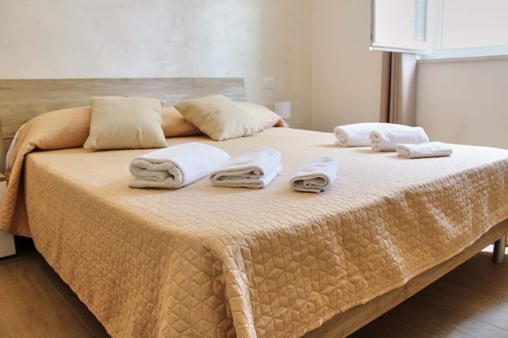 Se Ami La Tranquillité  Devi  Solo Provare - Mondragone