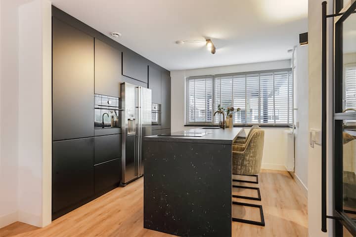 Spacious 2-bedroom Home | Only Available Long-term - Zaltbommel