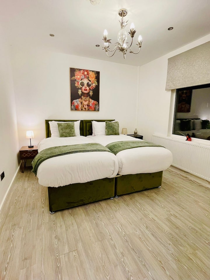 Van House-brand New 4 Bdr Business&family 20% Off - Cardiff