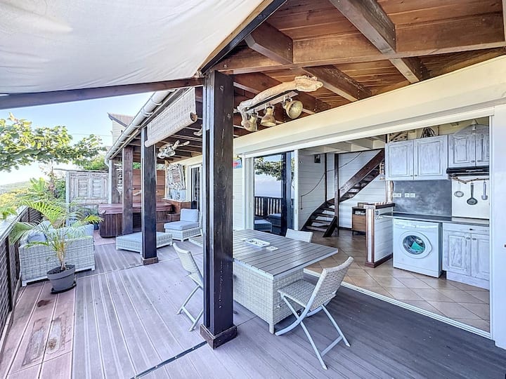 Zot Ek L’océan :
Cabane Perchée Entre Ciel Et Mer - Saint-Leu