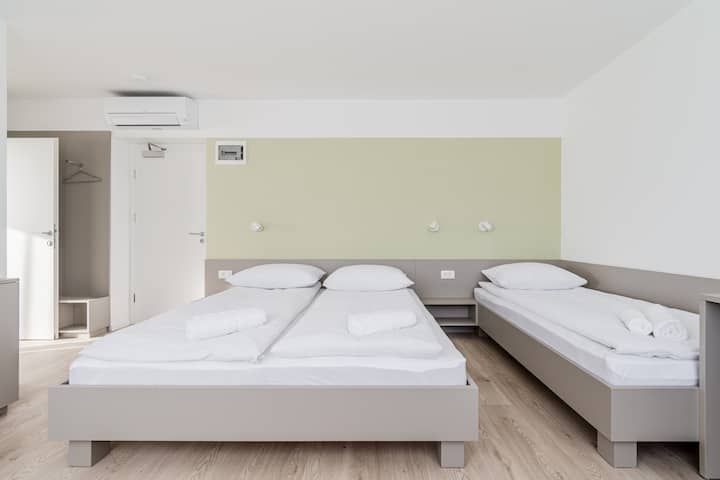 Prenočišča Autur - Triple Room W/private Bathroom - Most na Soči