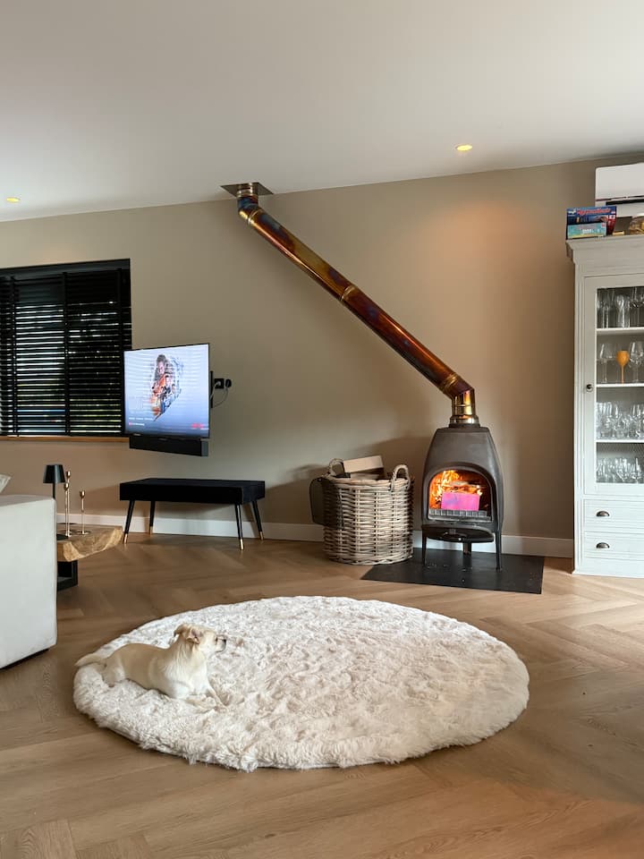 Heerlijk Familiehuis, Schoon En Volop Sfeer - Laren