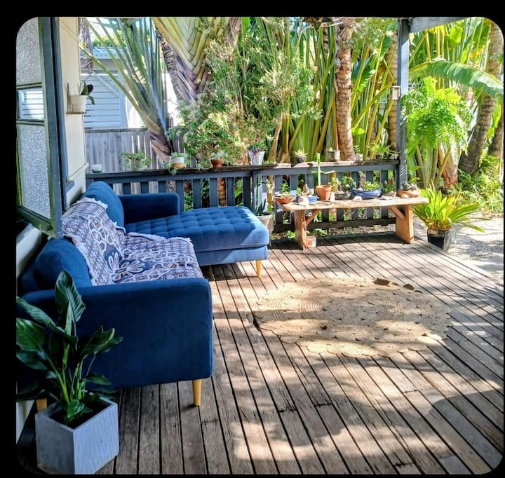 Peaceful Beach Shack, Close To The Beach. - Alexandra Headland