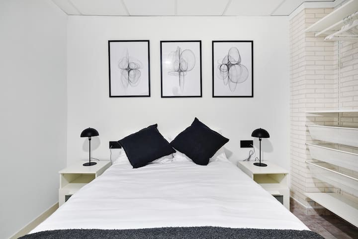 Modern Coastal Apartment/newly Renovated/wifi/a.c. - Torrevieja