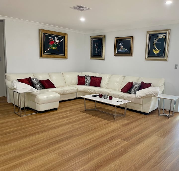 Lakelands Luxury - Mandurah