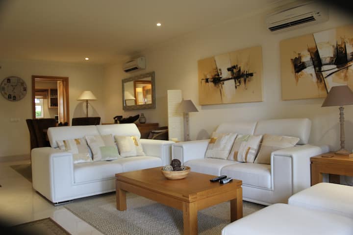 Luxury 3 Bedroom Apartment On Gated Complex - Quarteira