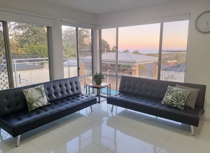 Relaxing Thirroul Home With Beach View - Wollongong